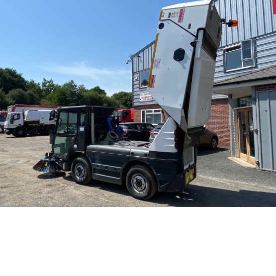 2017 SCHMIDT SWINGO ROAD SWEEPER in Compact Sweepers - Rothdean ...
